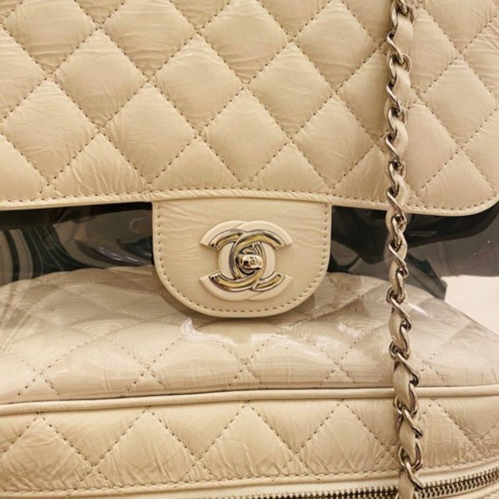 Chanel White/Off White Leather Backpack - Gem